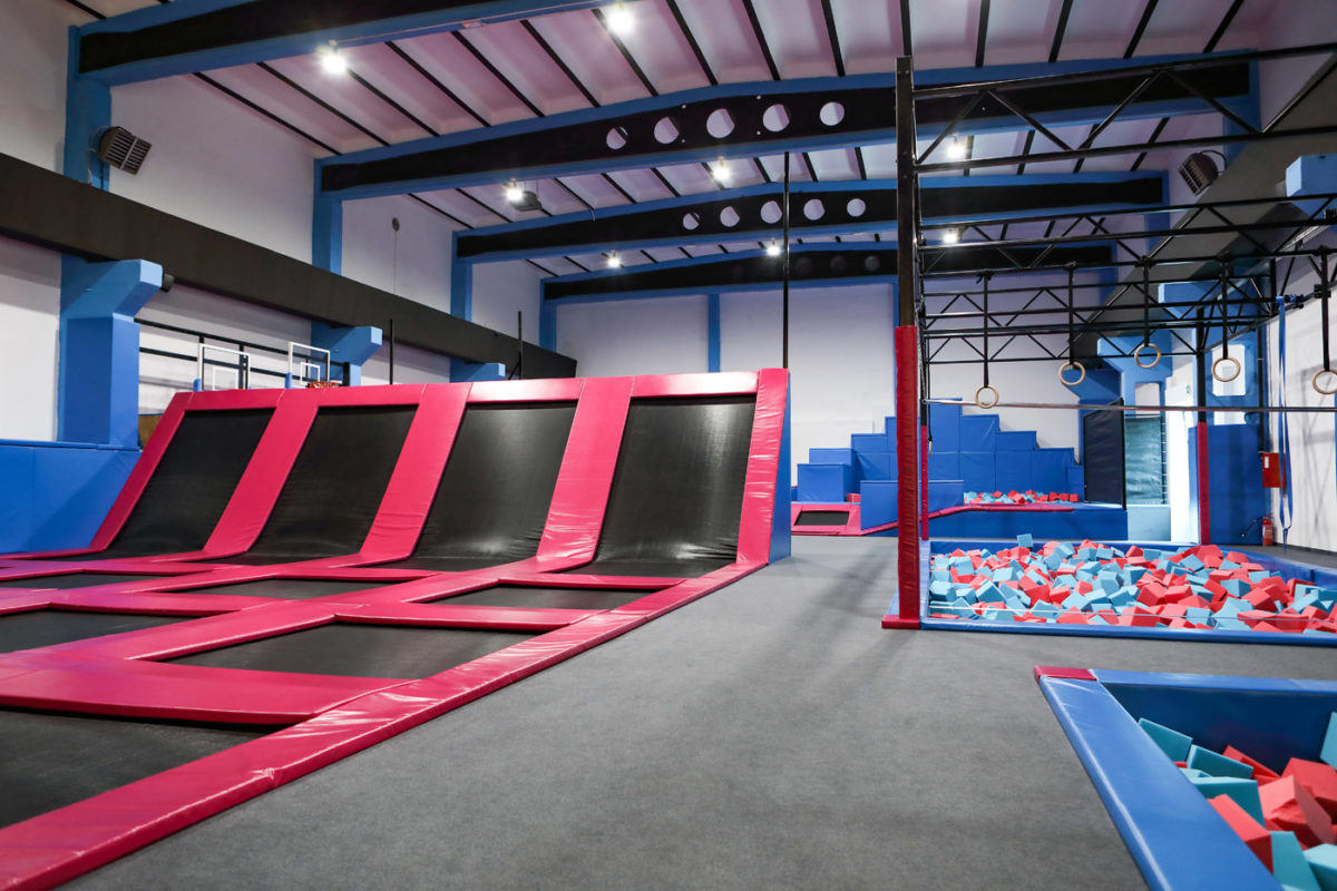 O nas - JUMPMANIA Park Tramspolin - Akrobatyka